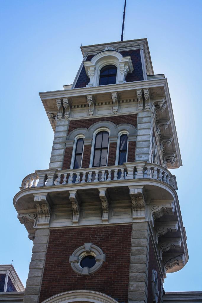 The Best Architecture in Des Moines, Iowa | Stephen Travels